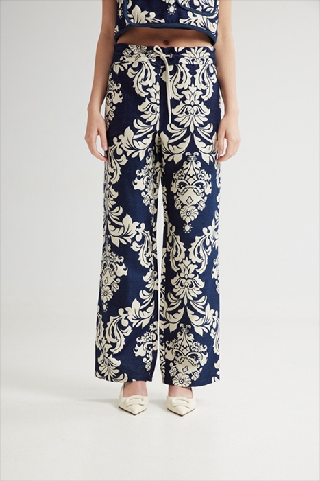 Mira Boutique | Online fashion experience in clothing for women